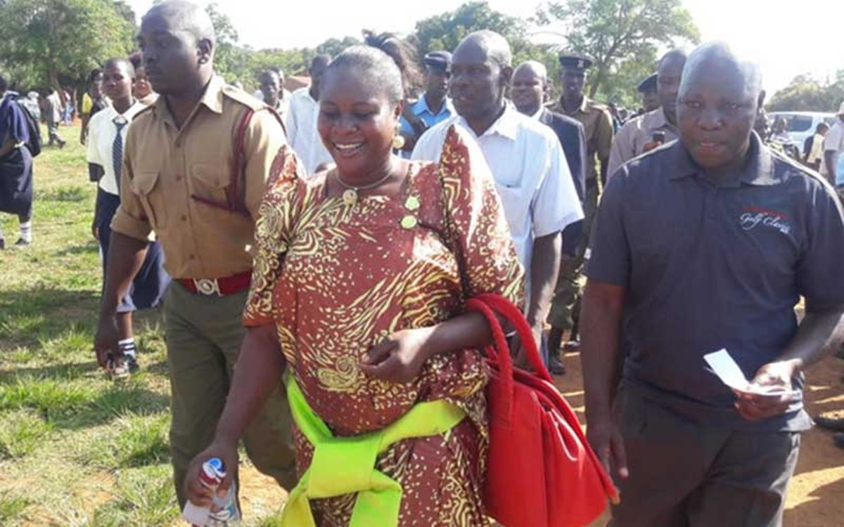 Woman causes a stir after presenting Sh100 million 'from President Uhuru'